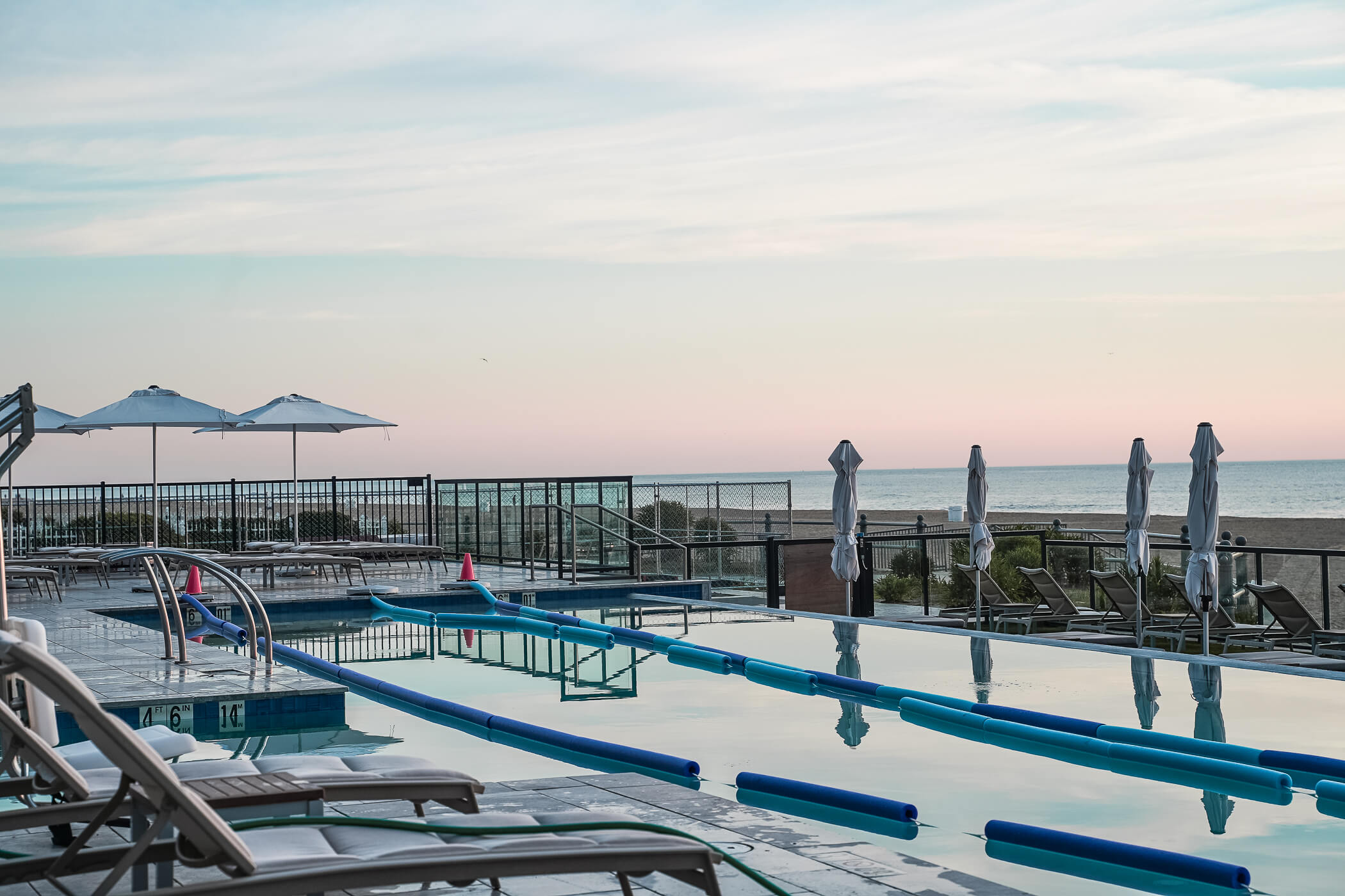 Eat Well, Explore Often - Marriott Virginia Beach Oceanfront Pool - Eat ...